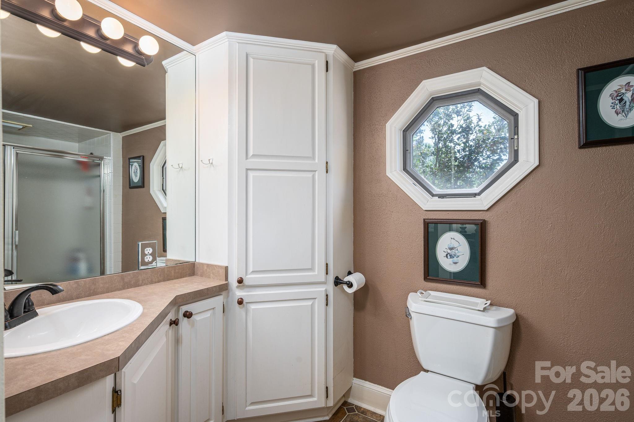 314 S Cedar Street, Lincolnton, NC - photo 16 of 44