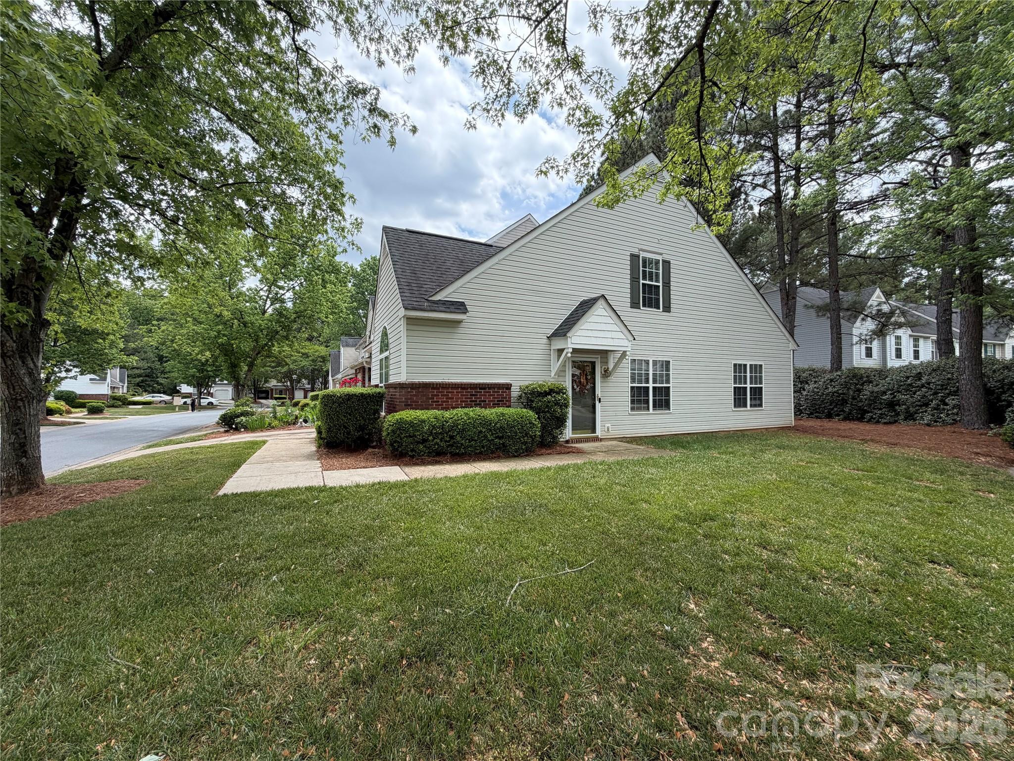 Photo 32 of 10206 University Park Lane, Charlotte, NC