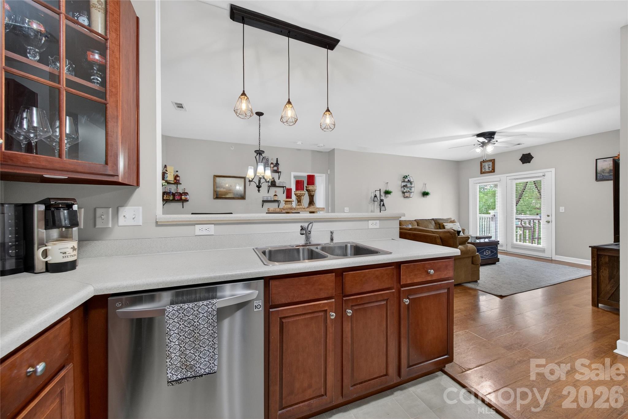 Photo 9 of 11921 Ridgeway Park Drive, Charlotte, NC