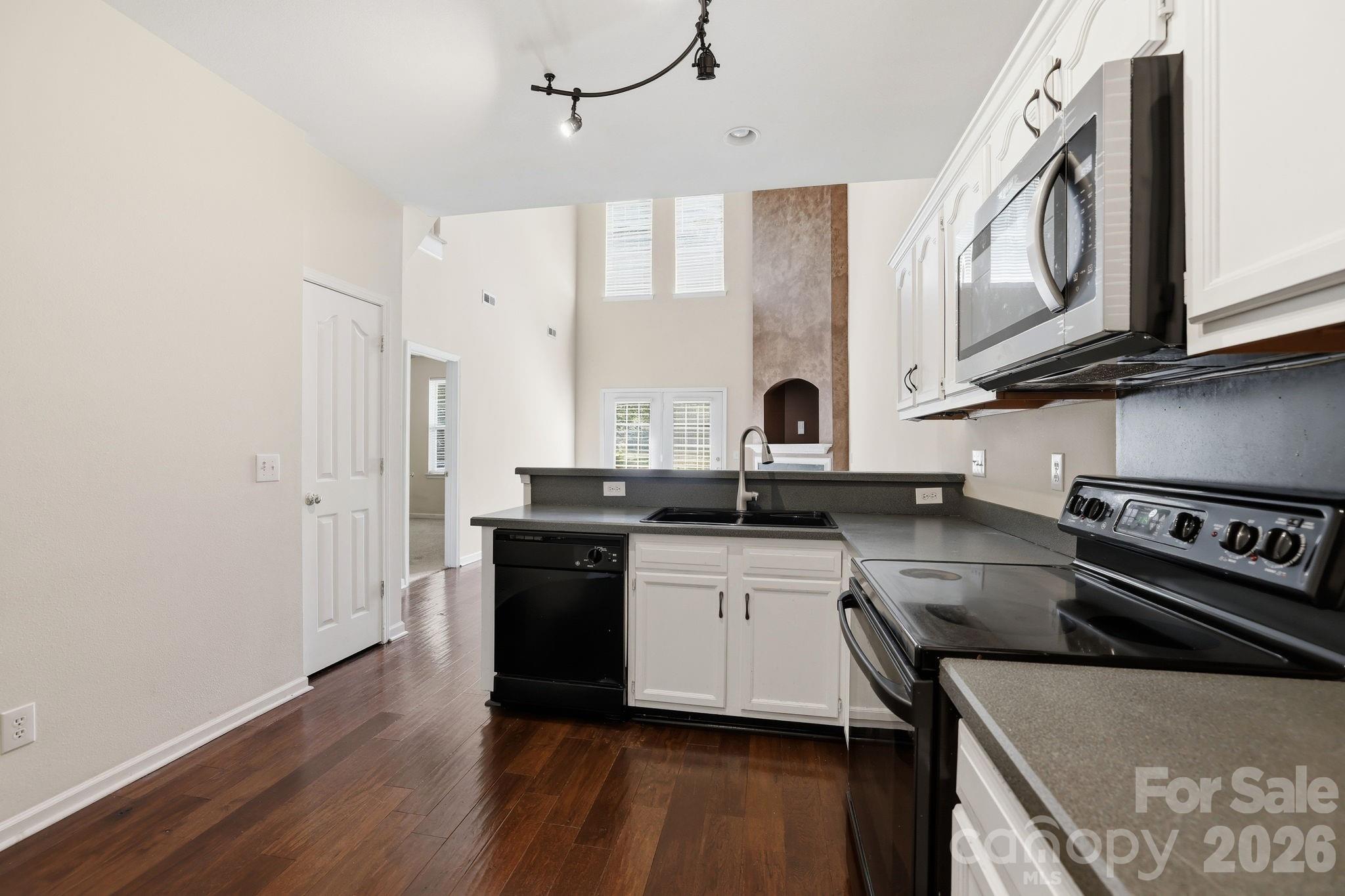 Photo 8 of 10781 Essex Hall Drive, Charlotte, NC