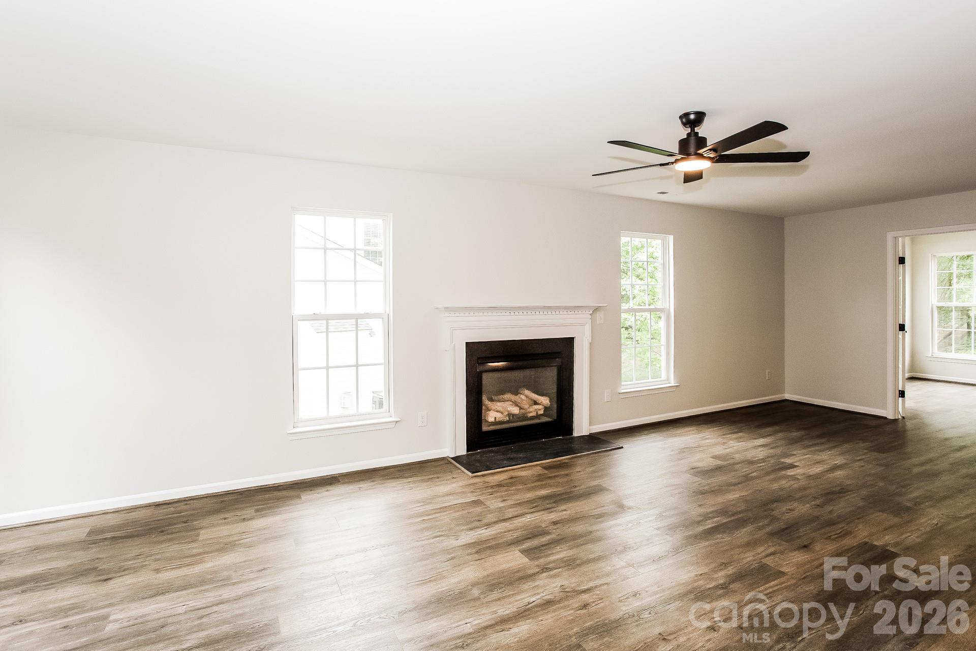 Photo 3 of 13407 Edgetree Drive, Pineville, NC