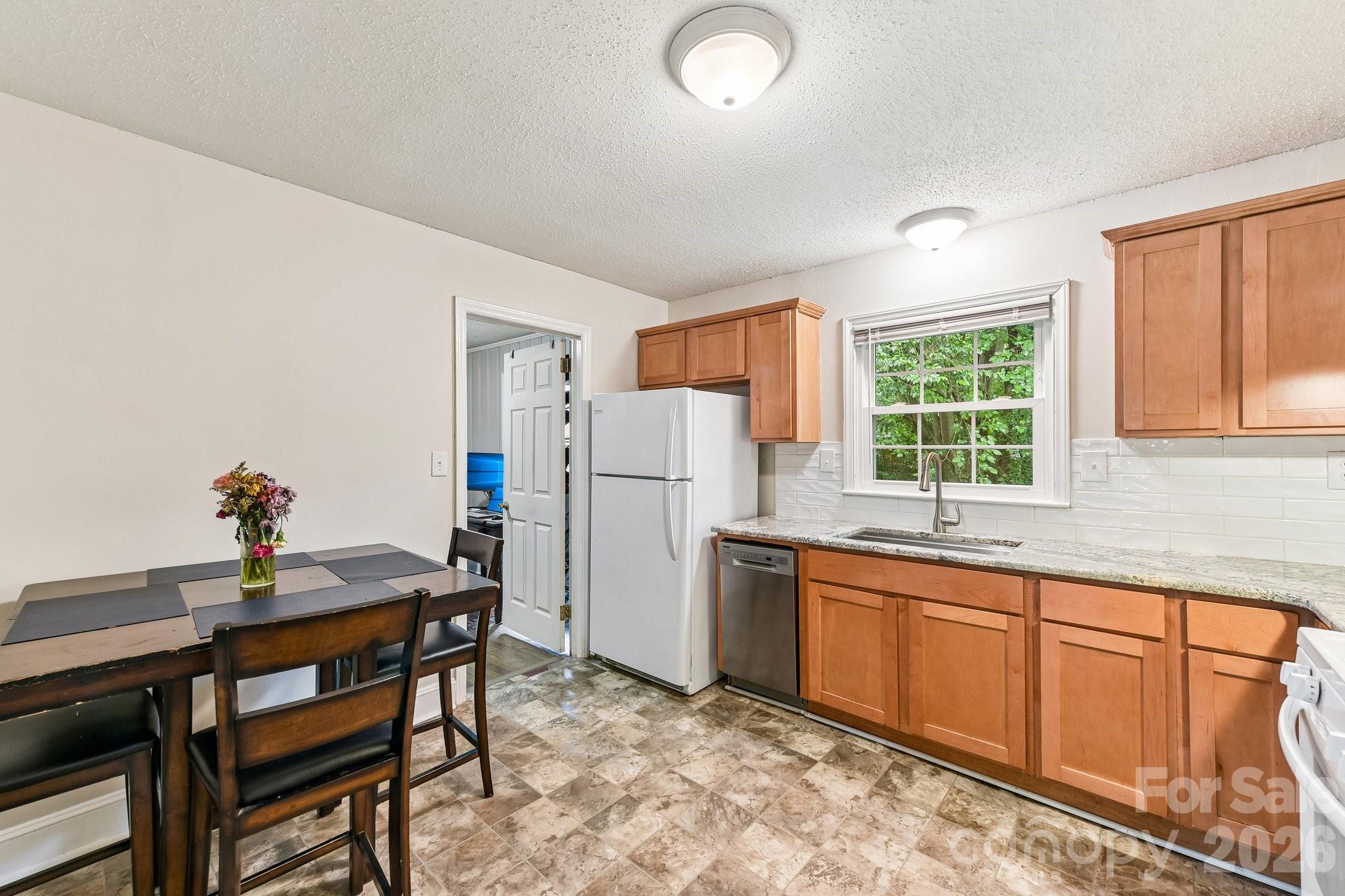 Home for sale at 933 Clanton Road, Charlotte, NC — photo 8 of 25
