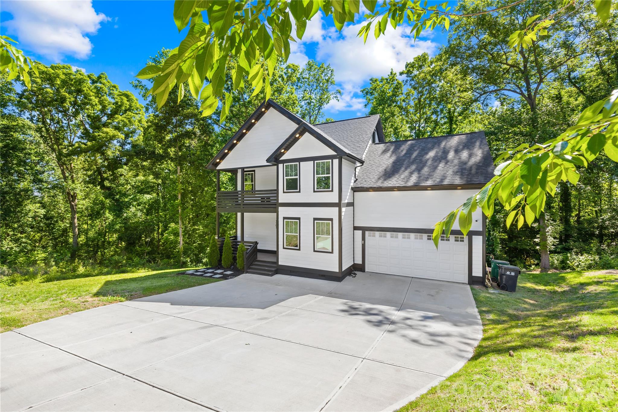 2101 Highland View Lane, Charlotte, NC - photo 3 of 40