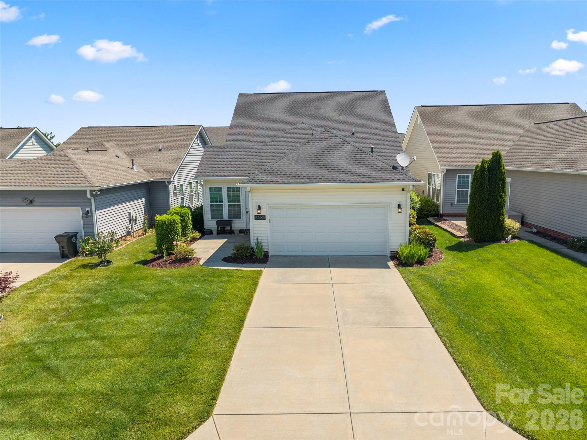 17726 Morehampton Avenue, Cornelius, NC - photo 4 of 36