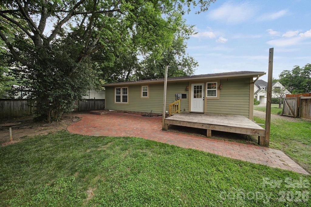 Photo 21 of 2715 Springway Drive, Charlotte, NC
