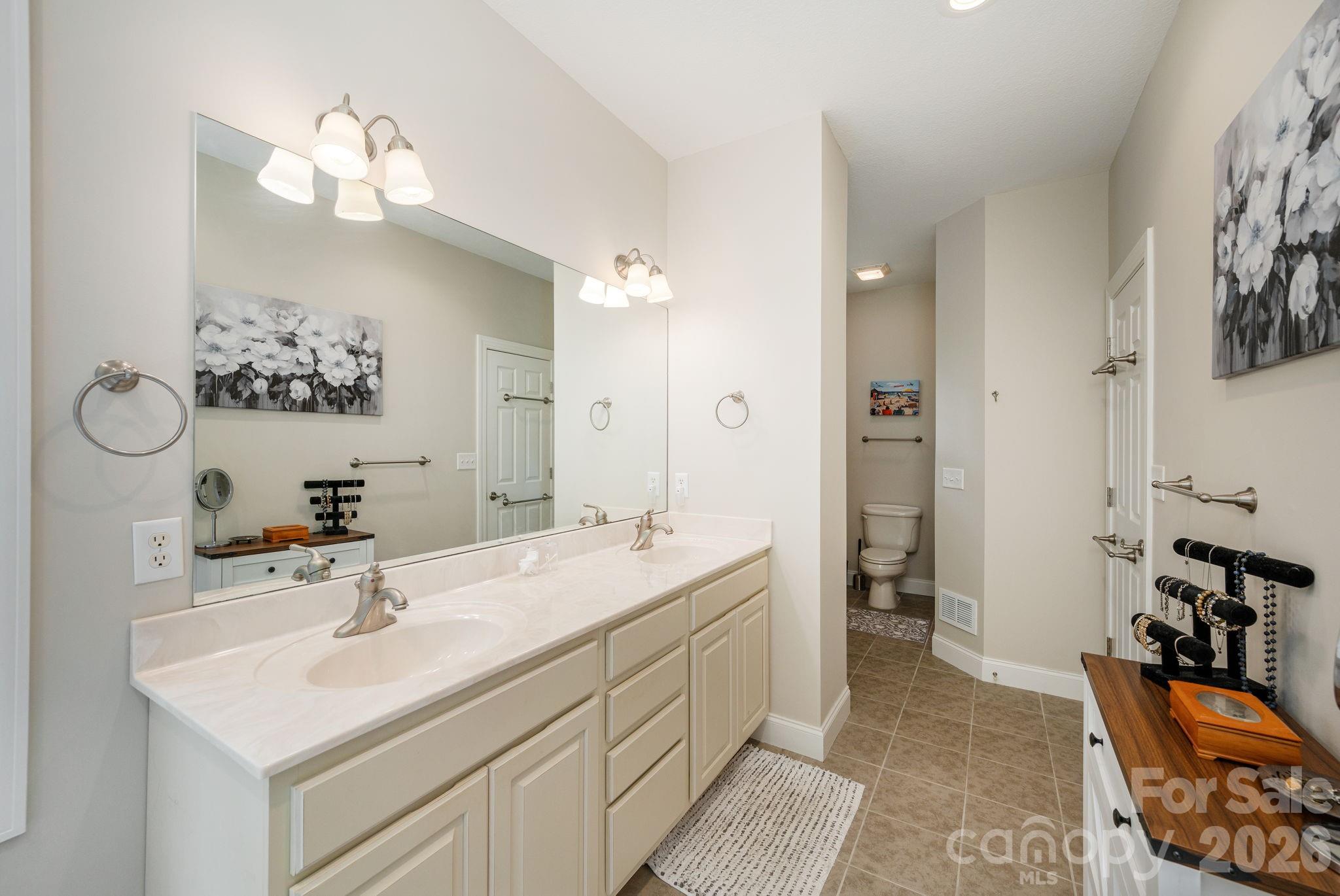 113 CHANCERY Court, Flat Rock, NC - photo 26 of 46
