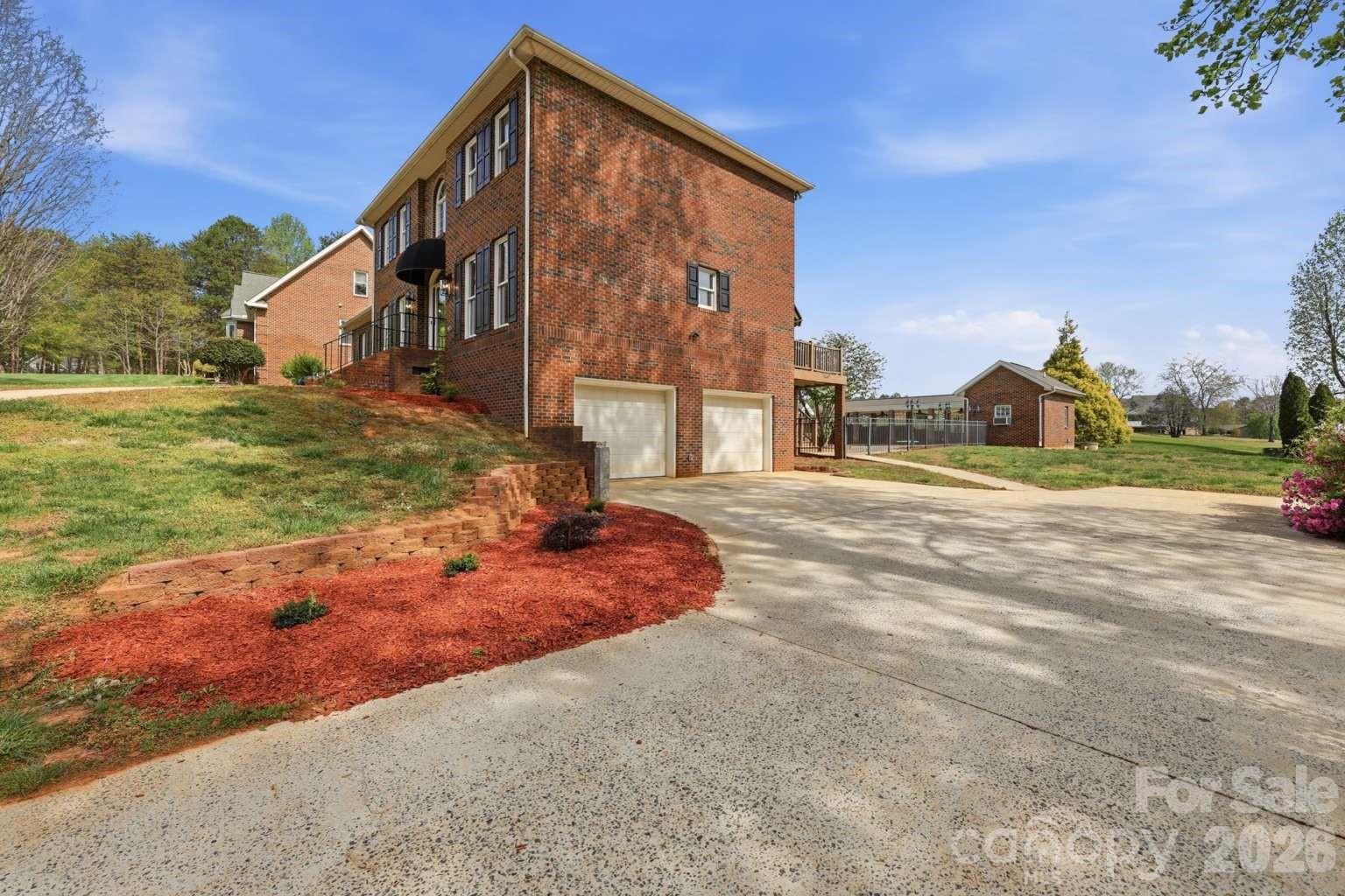 3811 Pinecrest Drive NE, Hickory, NC - photo 35 of 36