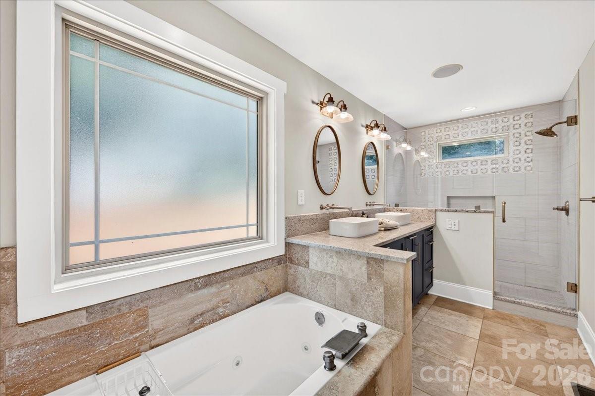 Home for sale at 2120 Dalehurst Drive, Charlotte, NC — photo 28 of 40