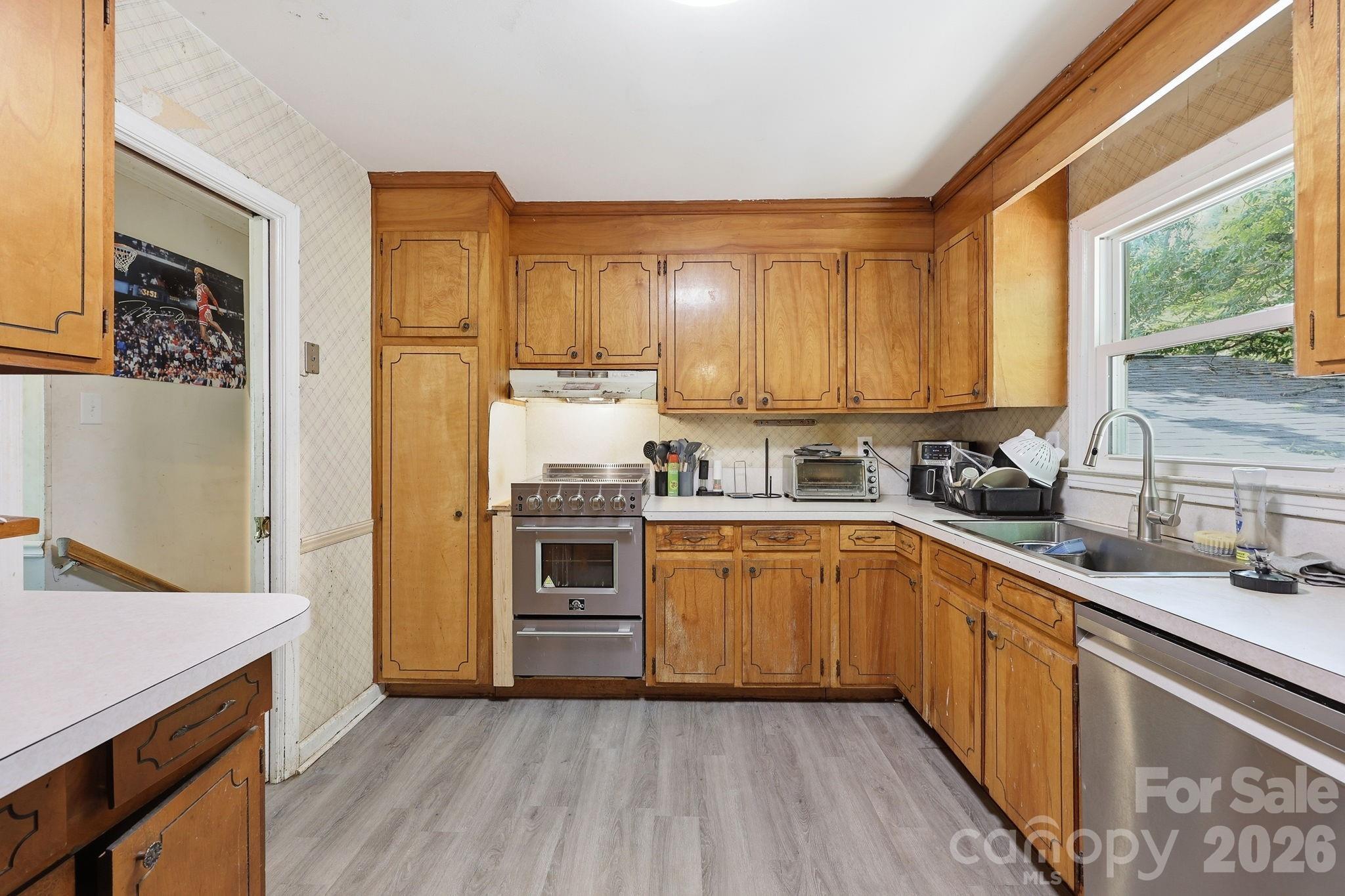 Photo 10 of 9201 Sandburg Avenue, Charlotte, NC