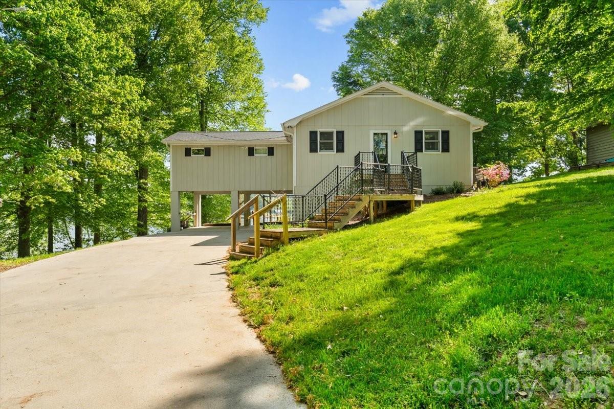 330 Hillview Drive, Lexington, NC