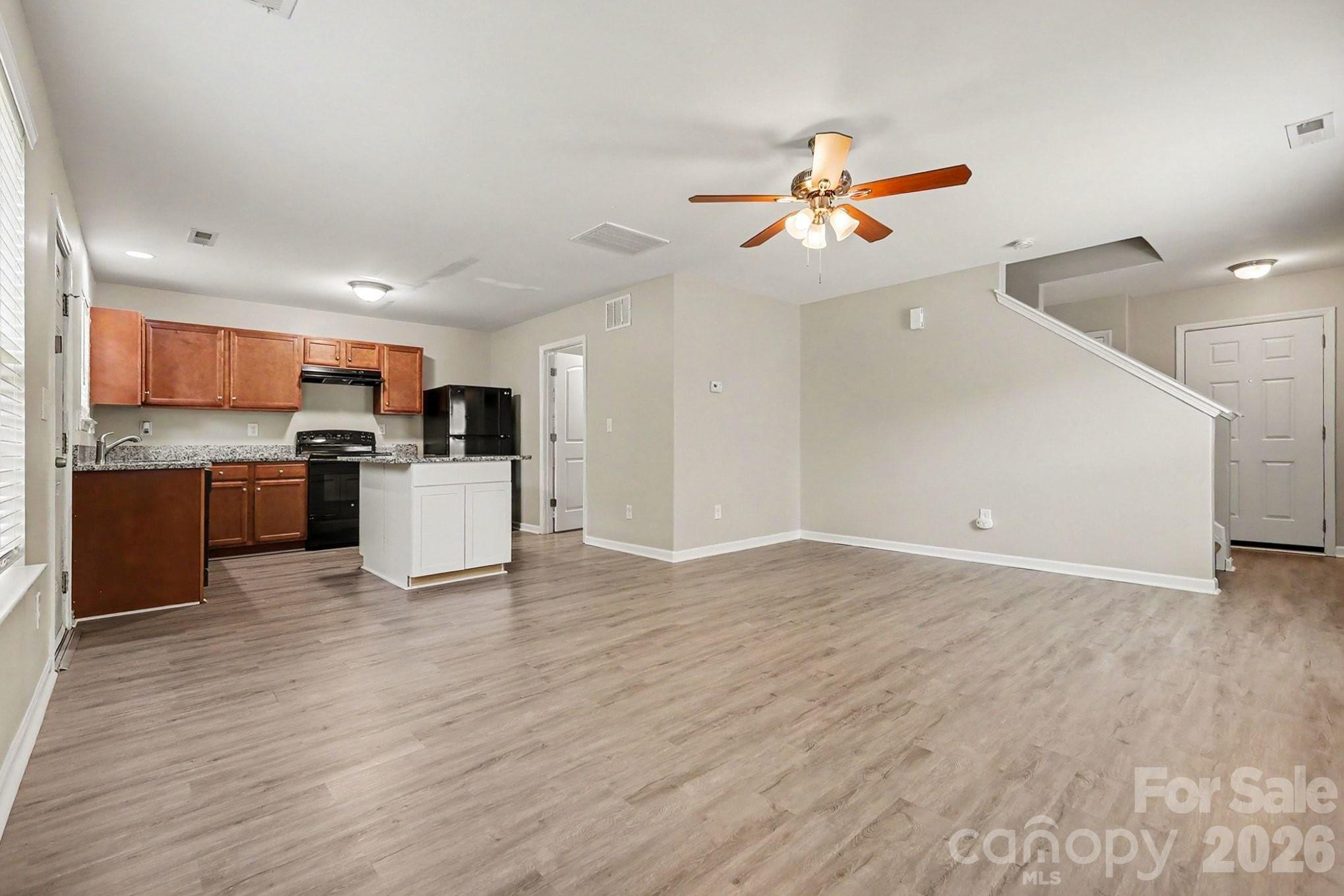 Photo 4 of 6532 Pennacook Drive, Charlotte, NC