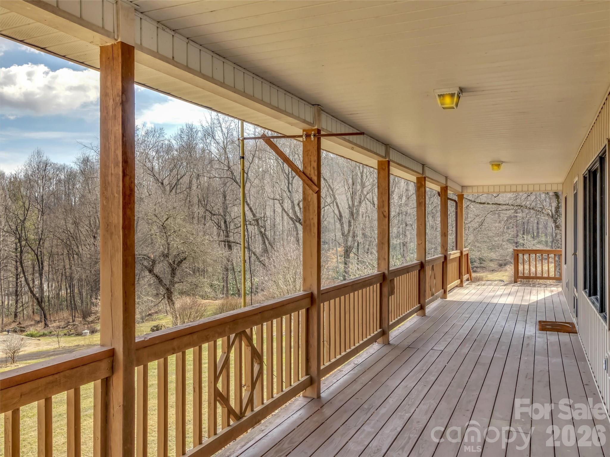 122 Vinewood Drive, Waynesville, NC - photo 4 of 46