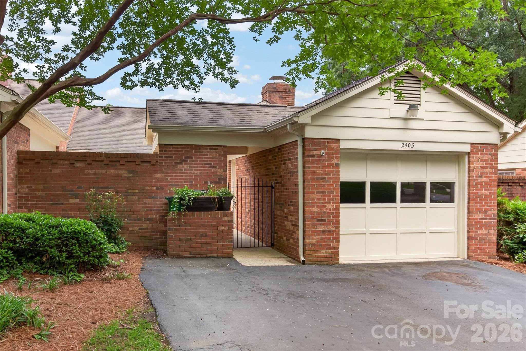Photo 2 of 2405 Quail Lake Drive, Charlotte, NC