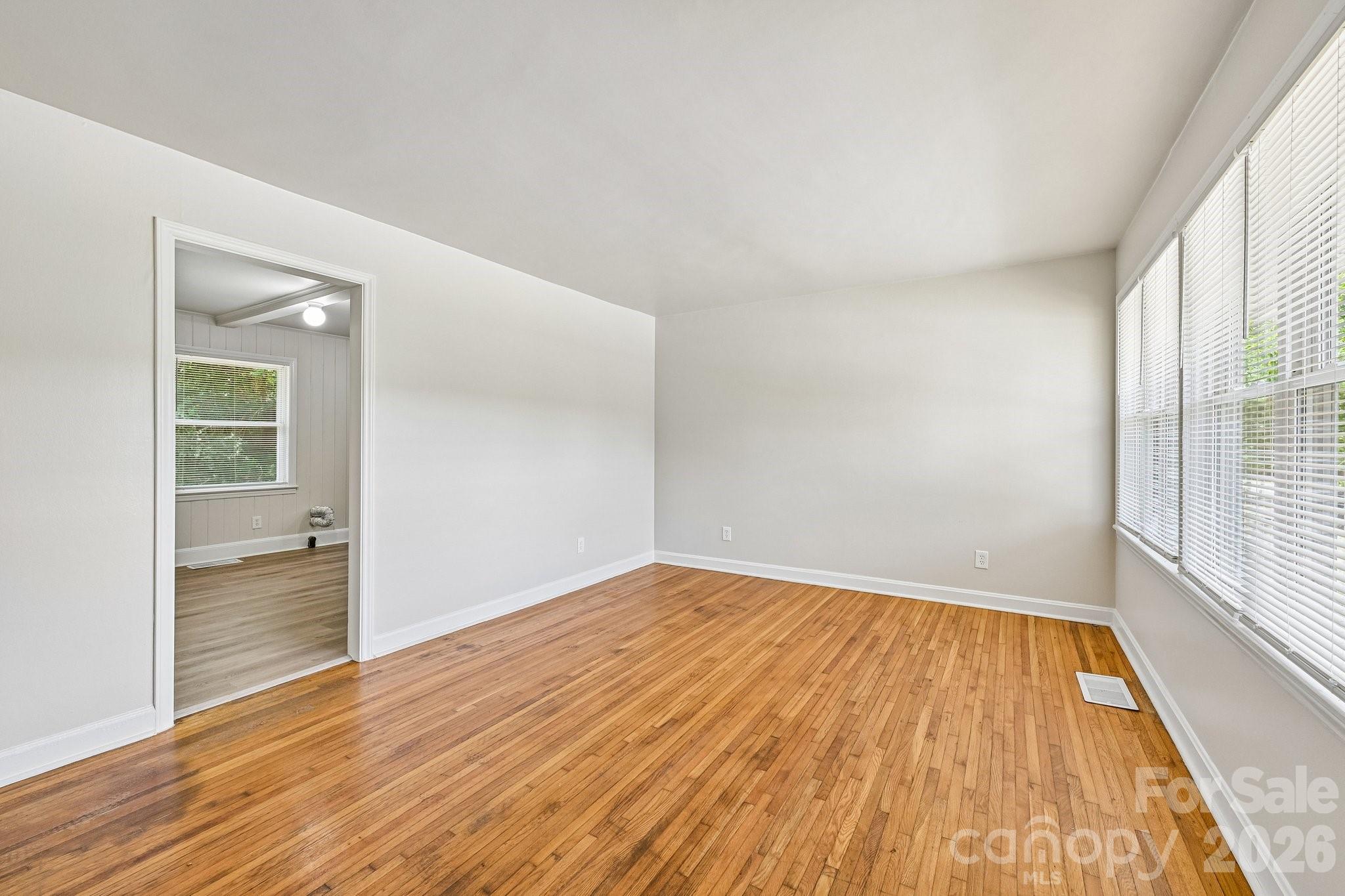3935 Crestridge Drive, Charlotte, NC - photo 8 of 33