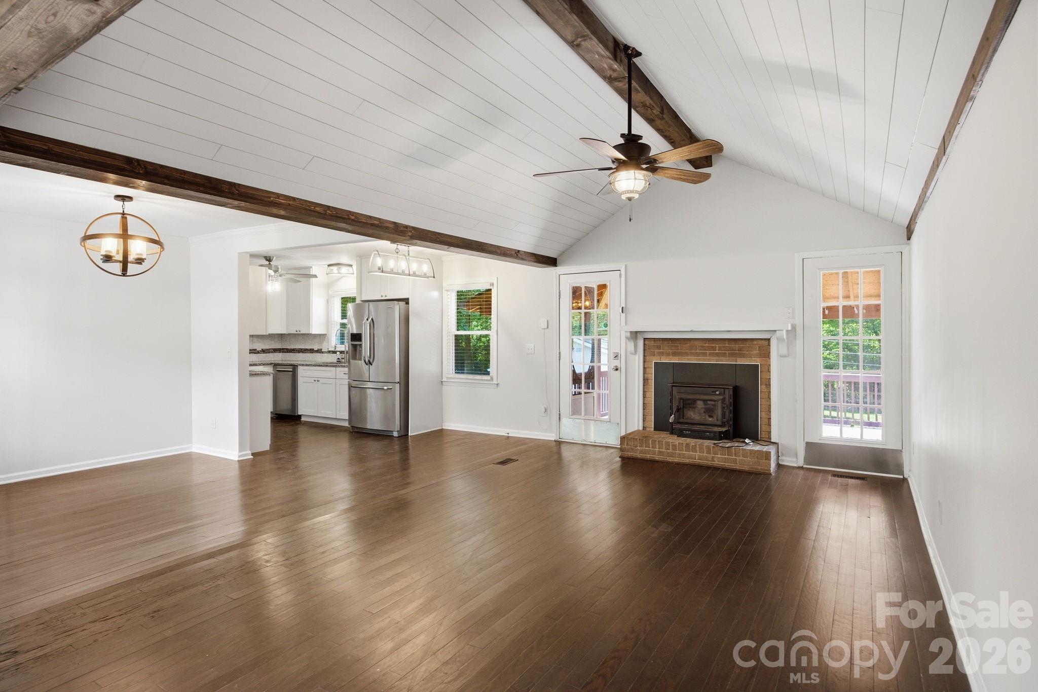 6727 Glenmoor Drive, Charlotte, NC - photo 4 of 32