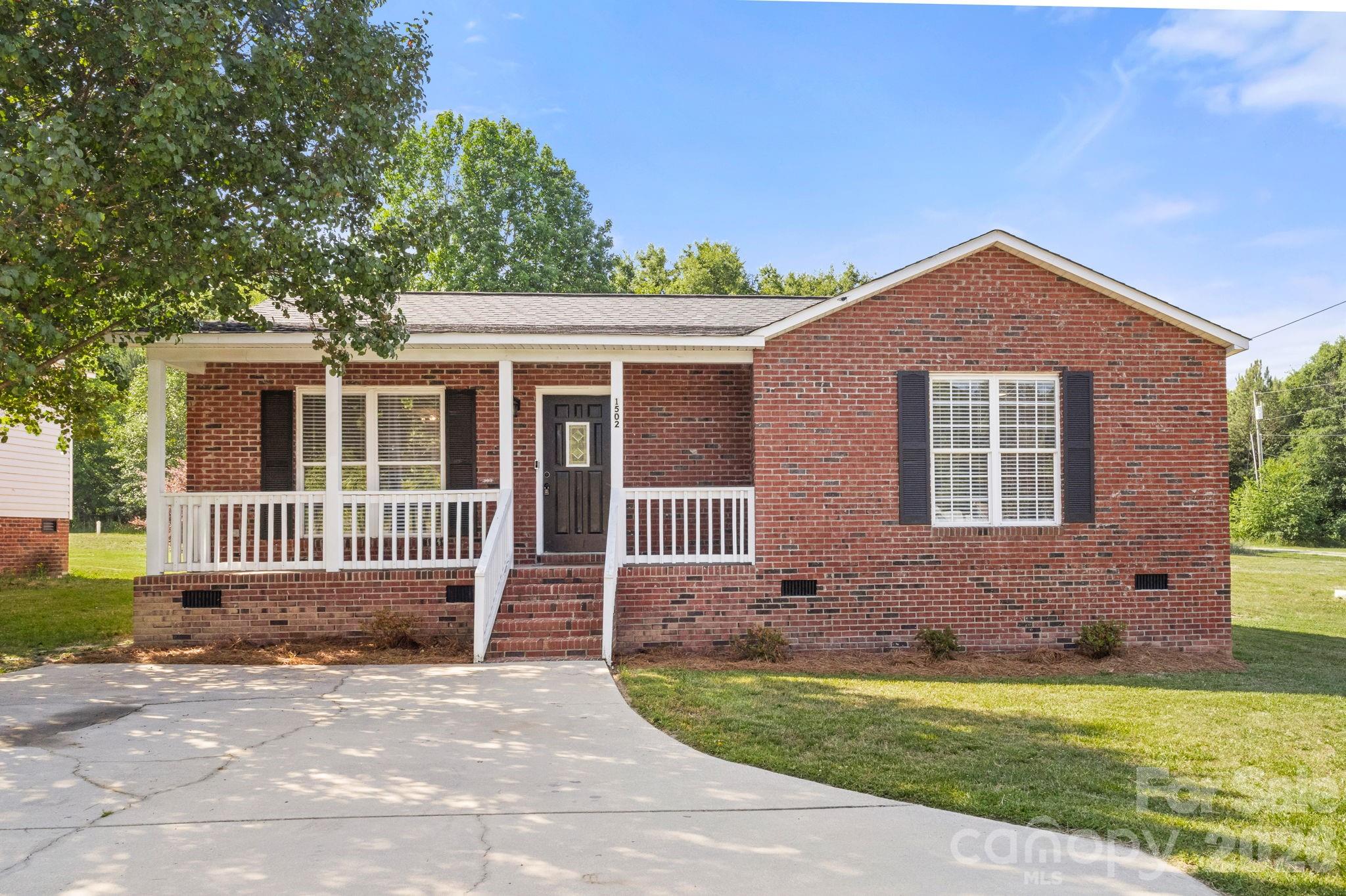 1502 E Main Street, Cherryville, NC - photo 1 of 30