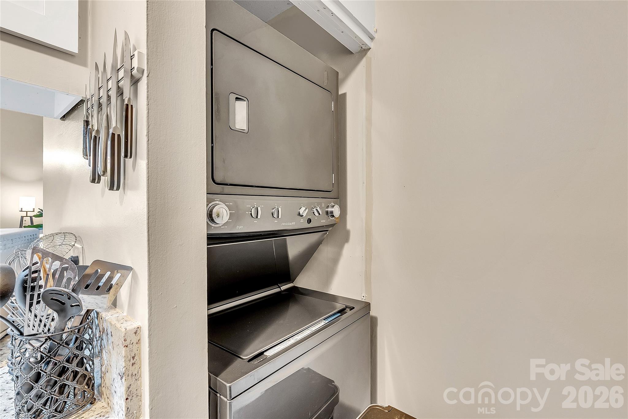 Photo 12 of 8073 Charter Oak Lane, Charlotte, NC