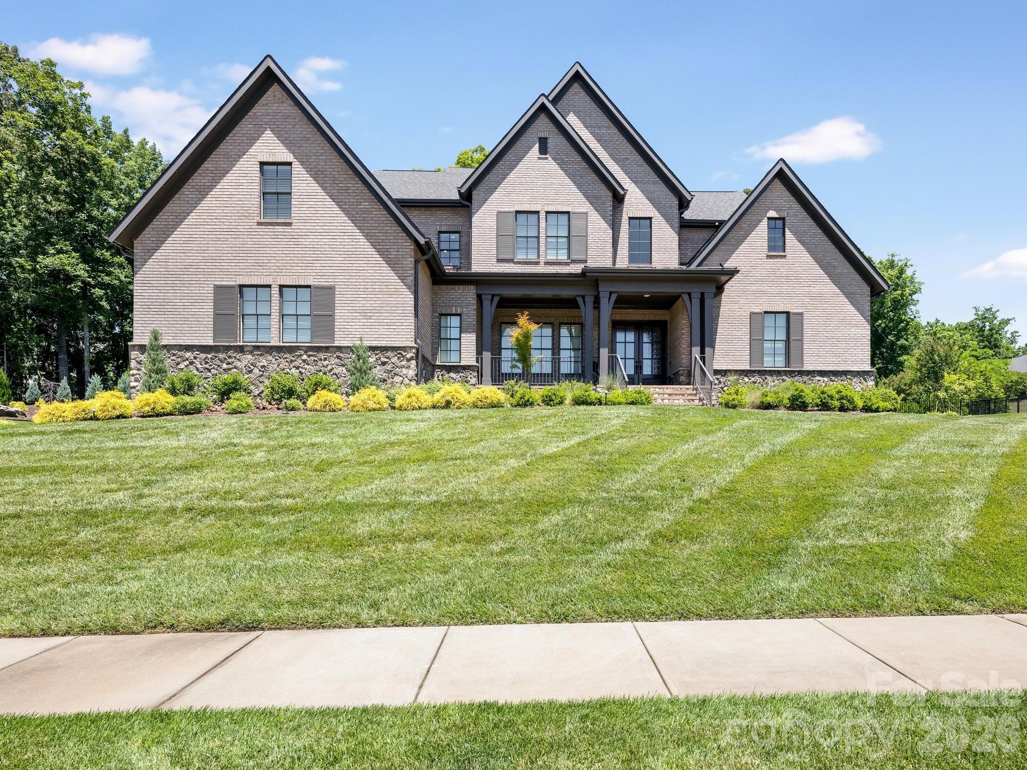 1115 Shelton Oaks Court, Charlotte, NC