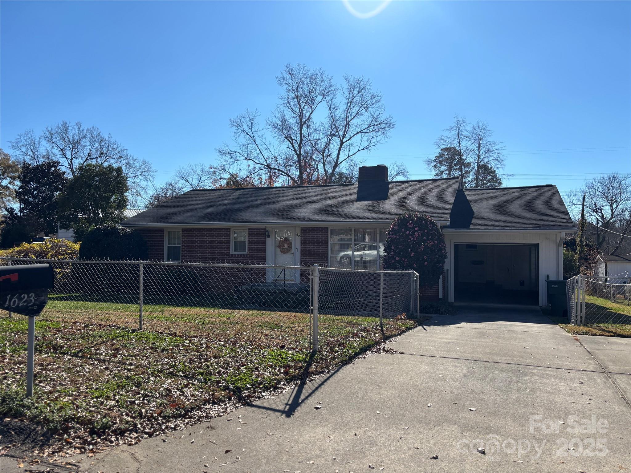 Photo 2 of 1623 Kimberly Drive, Gastonia, NC