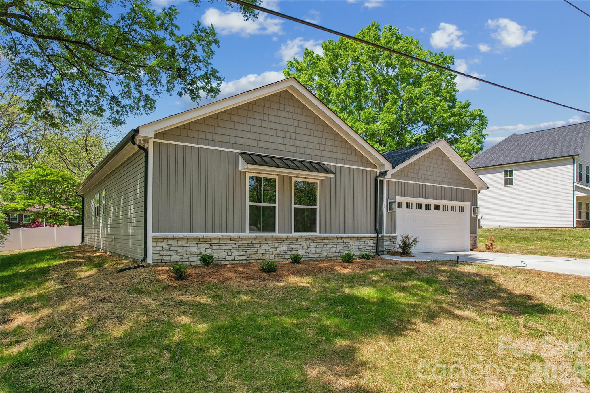 Photo 3 of 321 Henderson Circle, Harrisburg, NC