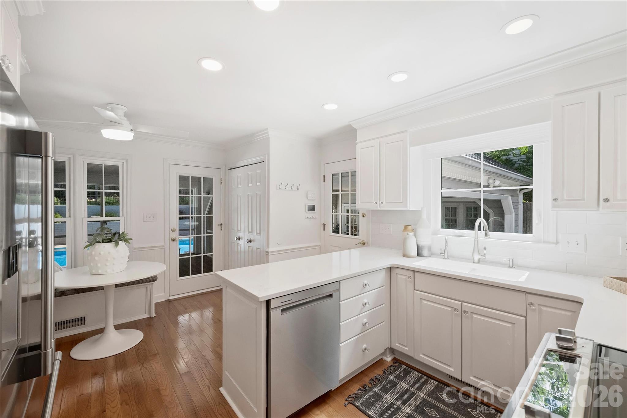 Photo 18 of 4013 Bridgewood Lane, Charlotte, NC