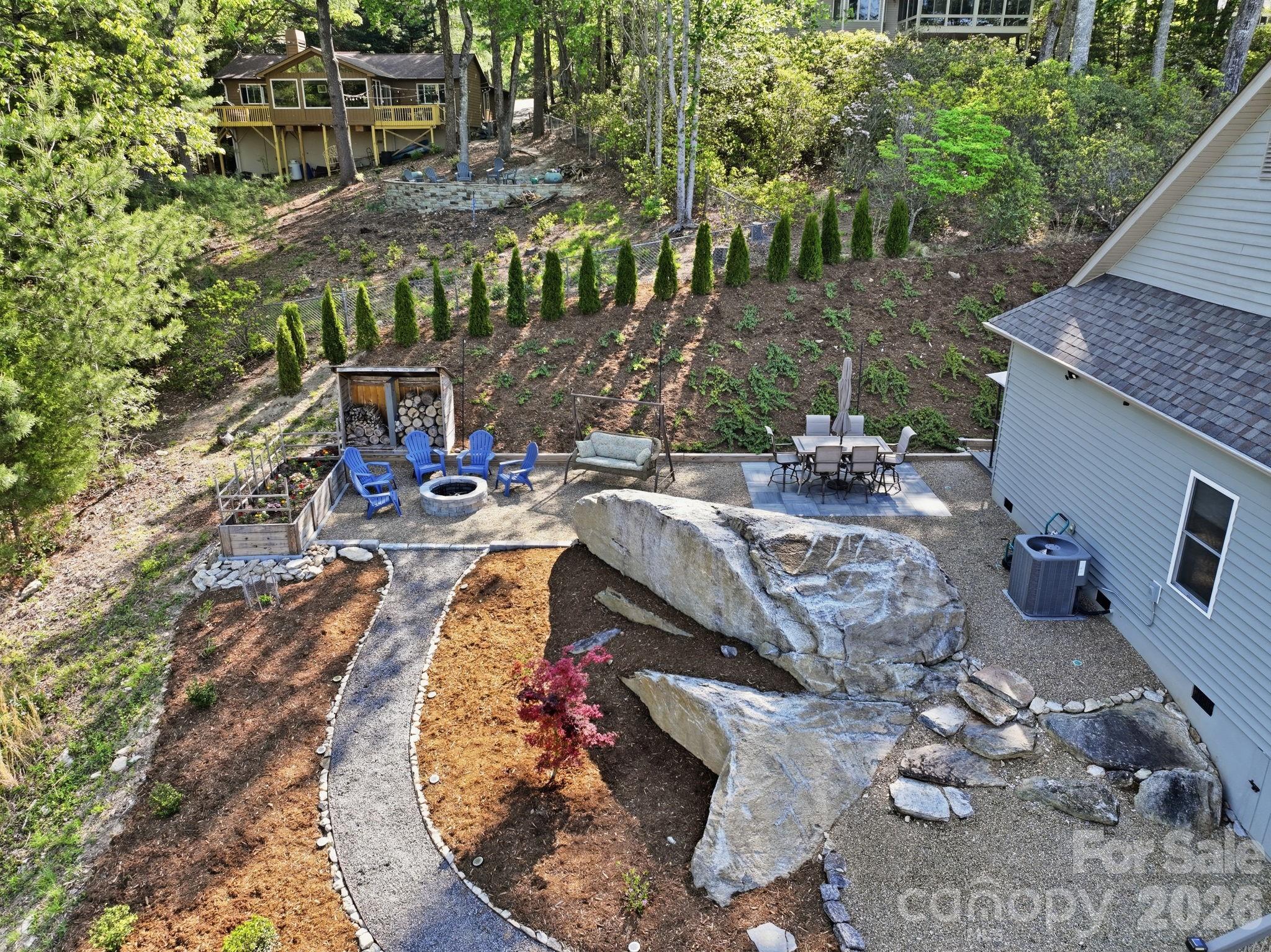 467 Crystal Heights Drive, Hendersonville, NC - photo 8 of 44