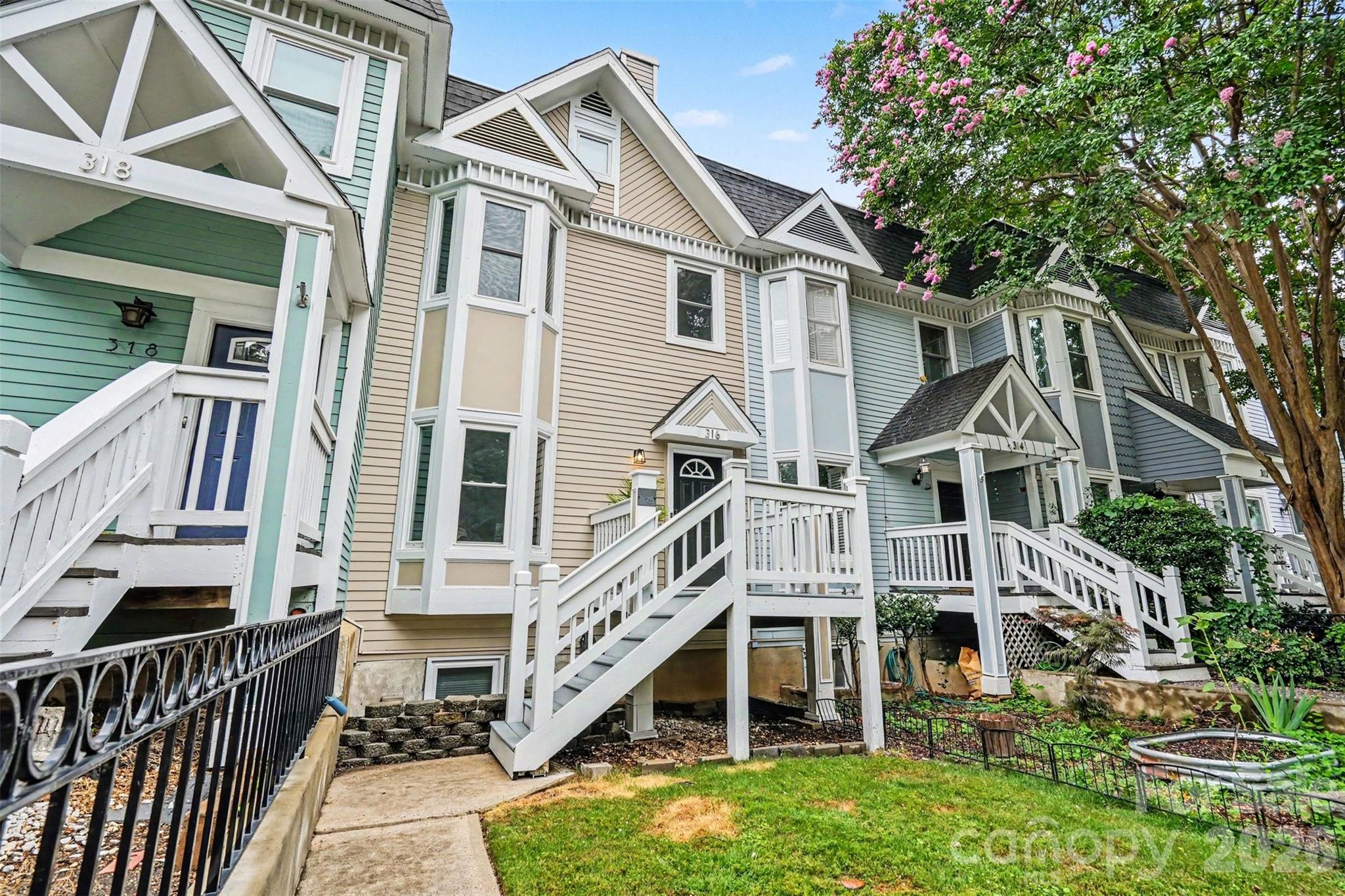 Photo 4 of 316 W 10th Street, Charlotte, NC