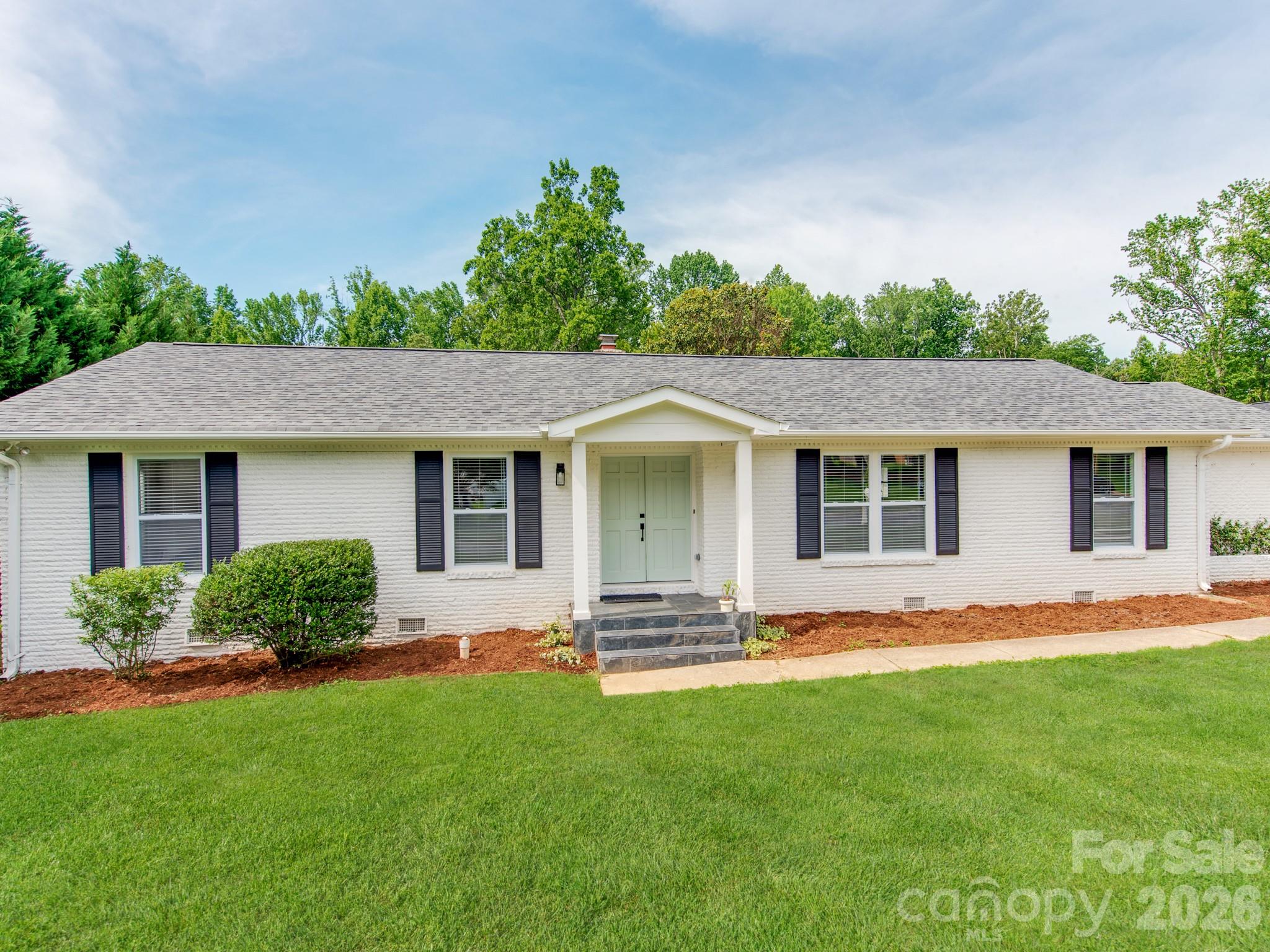 Photo 3 of 629 Belmorrow Drive, Charlotte, NC
