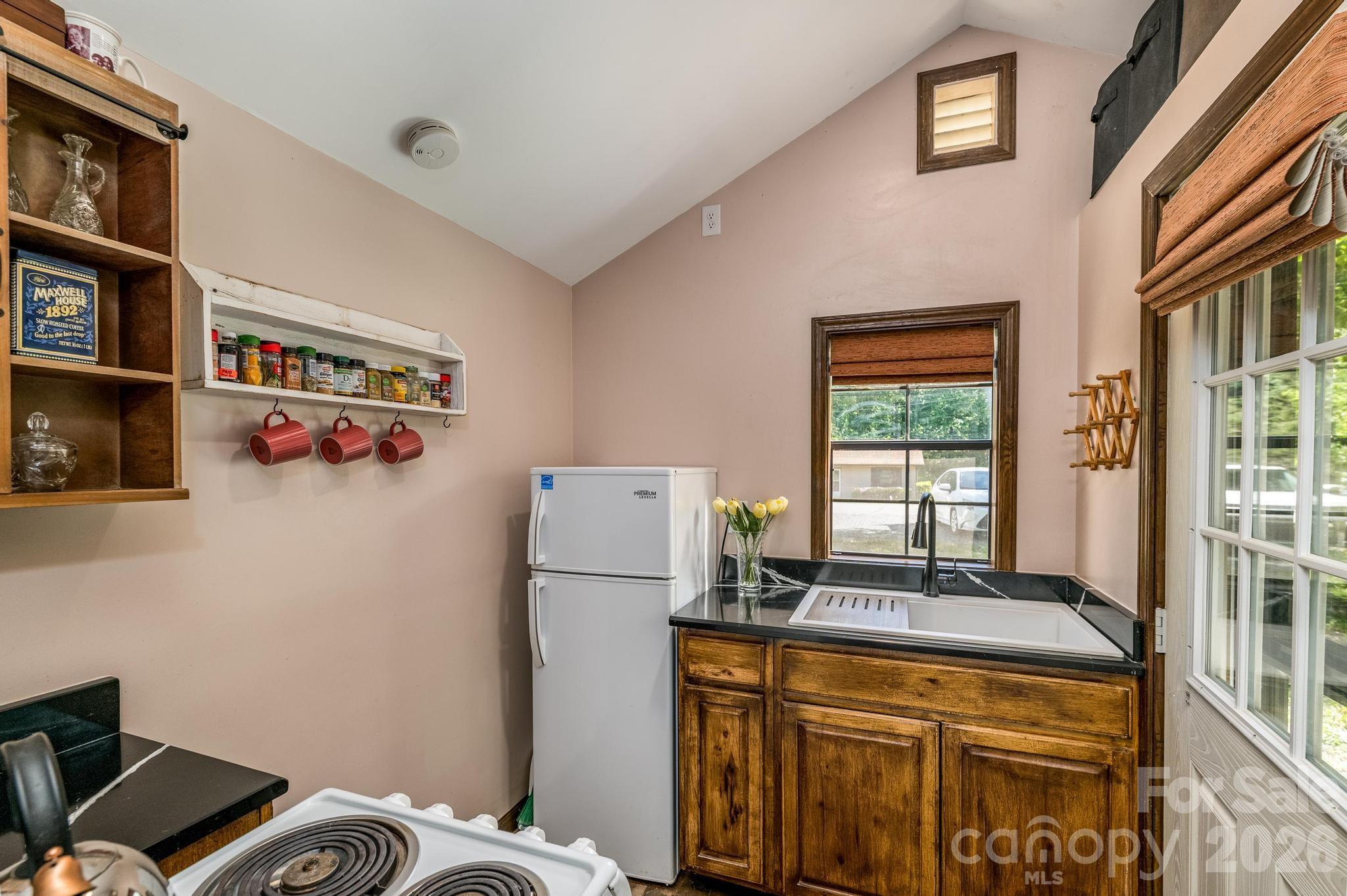 Photo 21 of 3828 Oakwood Road, Charlotte, NC