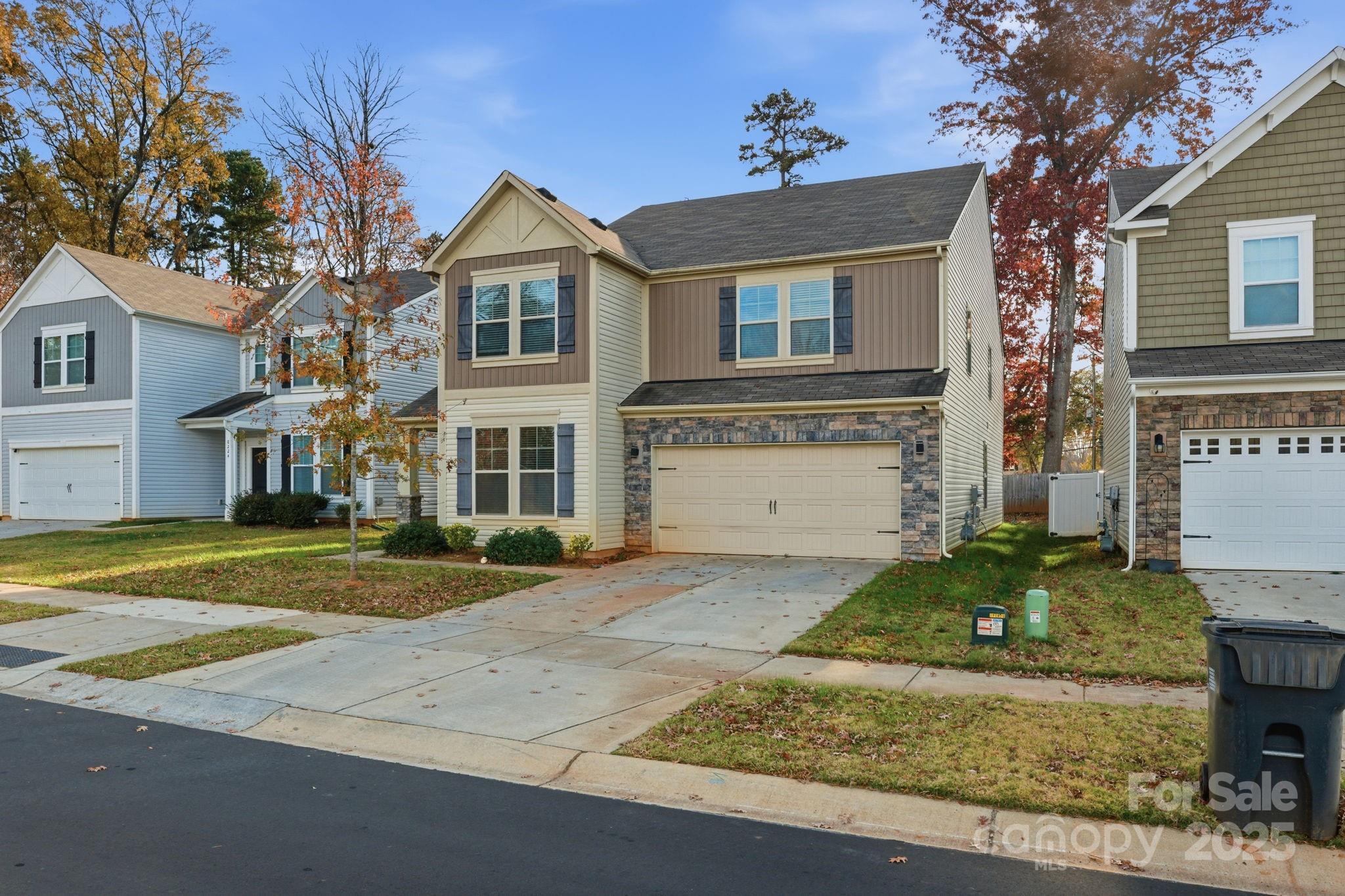 Photo 2 of 8220 Hudson Forest Drive, Charlotte, NC