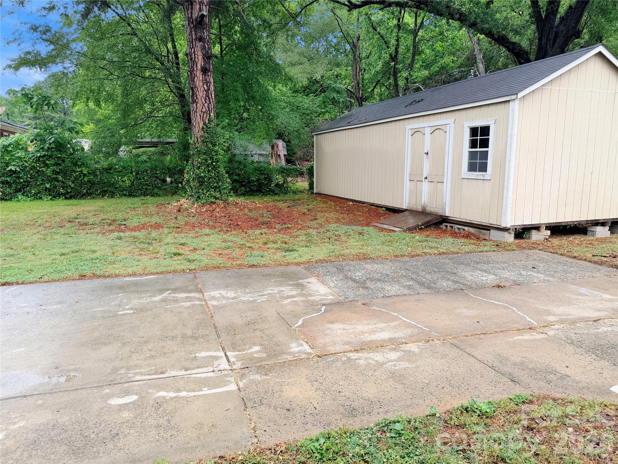 9209 Edgevale Drive, Charlotte, NC - photo 31 of 34