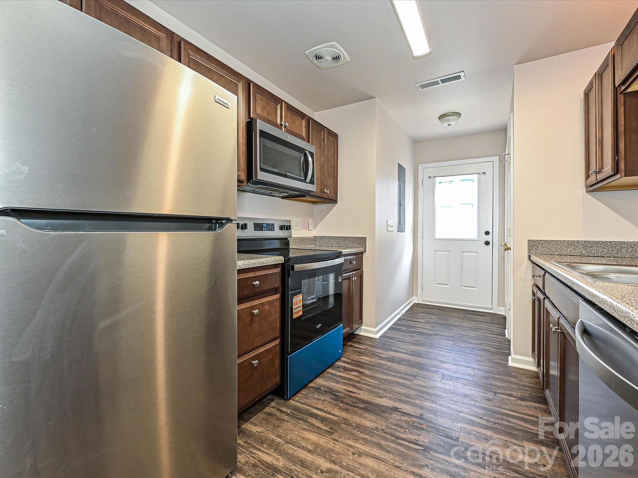 362 E Mills Avenue, Mooresville, NC - photo 8 of 22