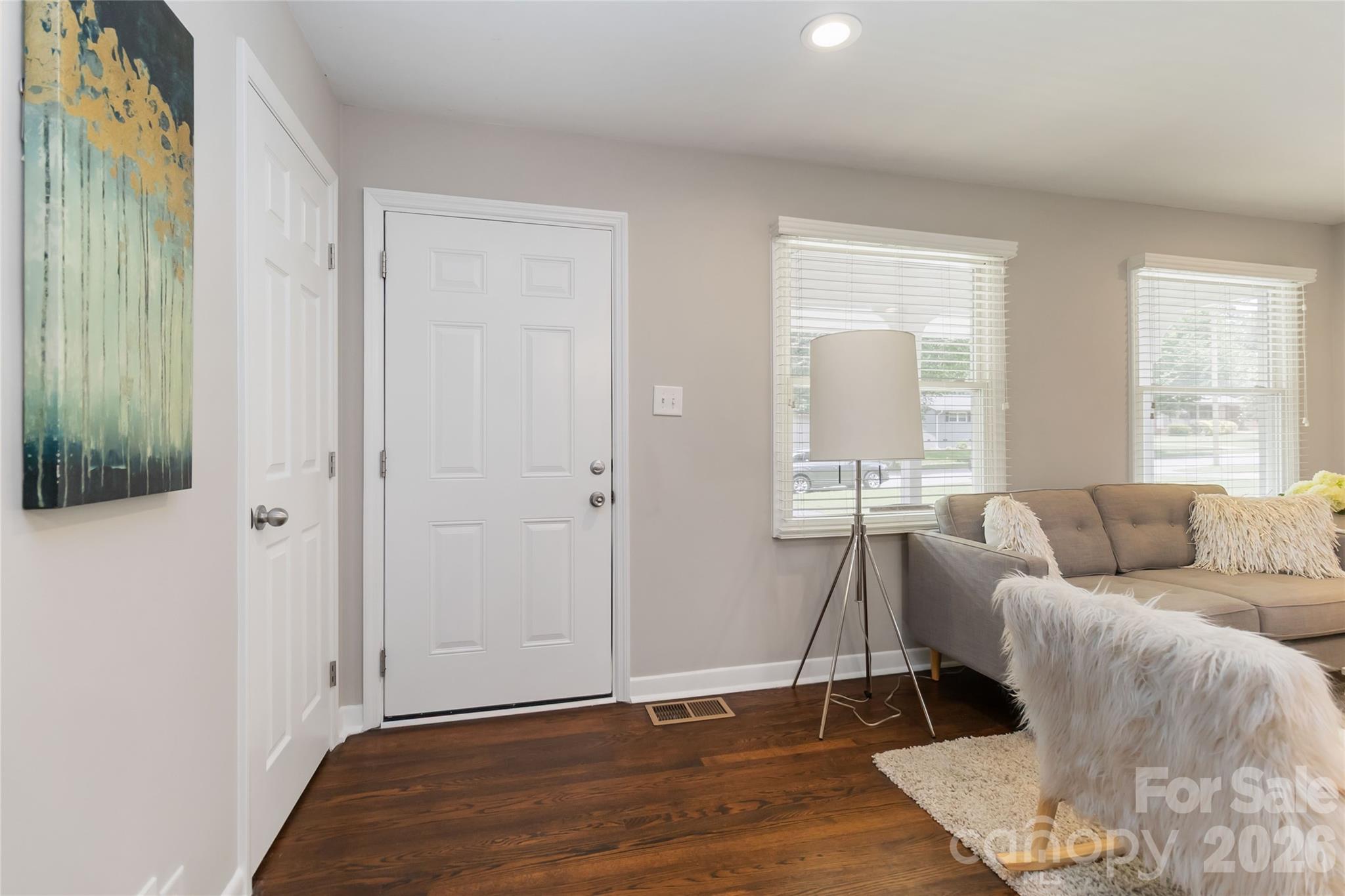 Photo 4 of 3526 Stonehaven Drive, Charlotte, NC