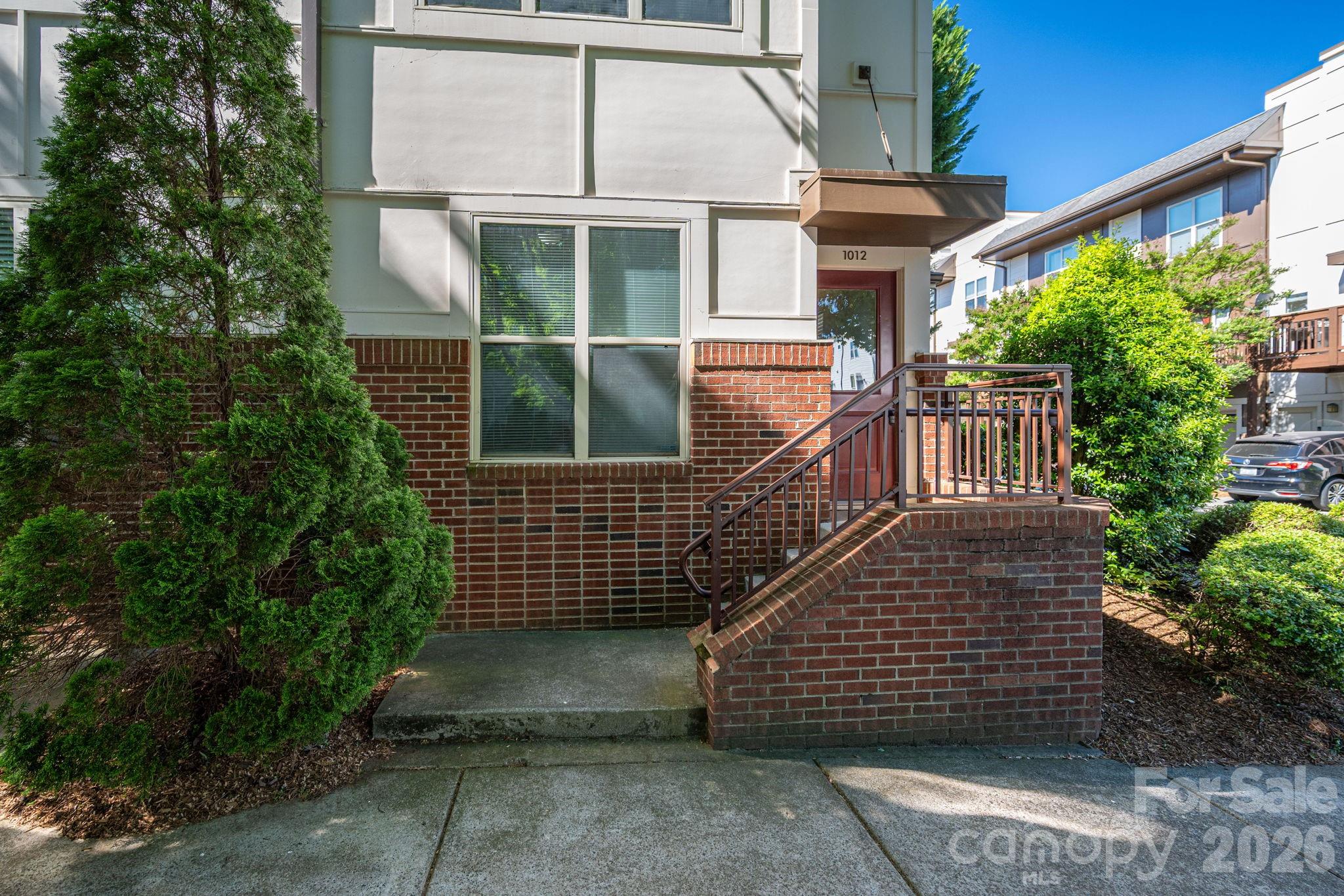 Photo 2 of 1012 Skyline View Way, Charlotte, NC