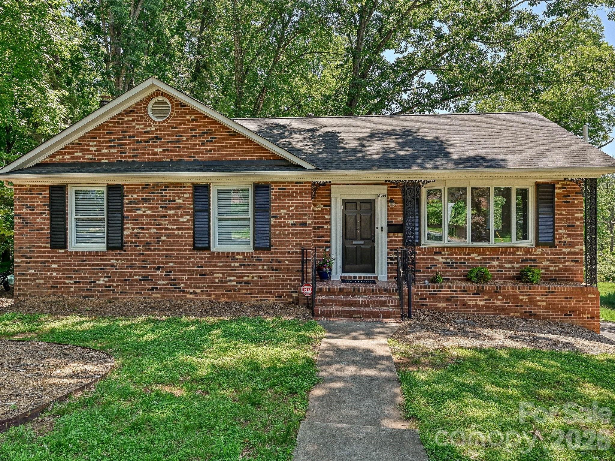 6947 Woodstock Drive, Charlotte, NC
