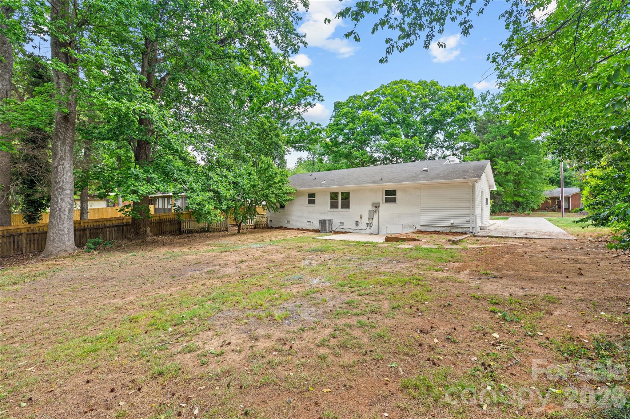 1915 Birchcrest Drive, Charlotte, NC - photo 23 of 26