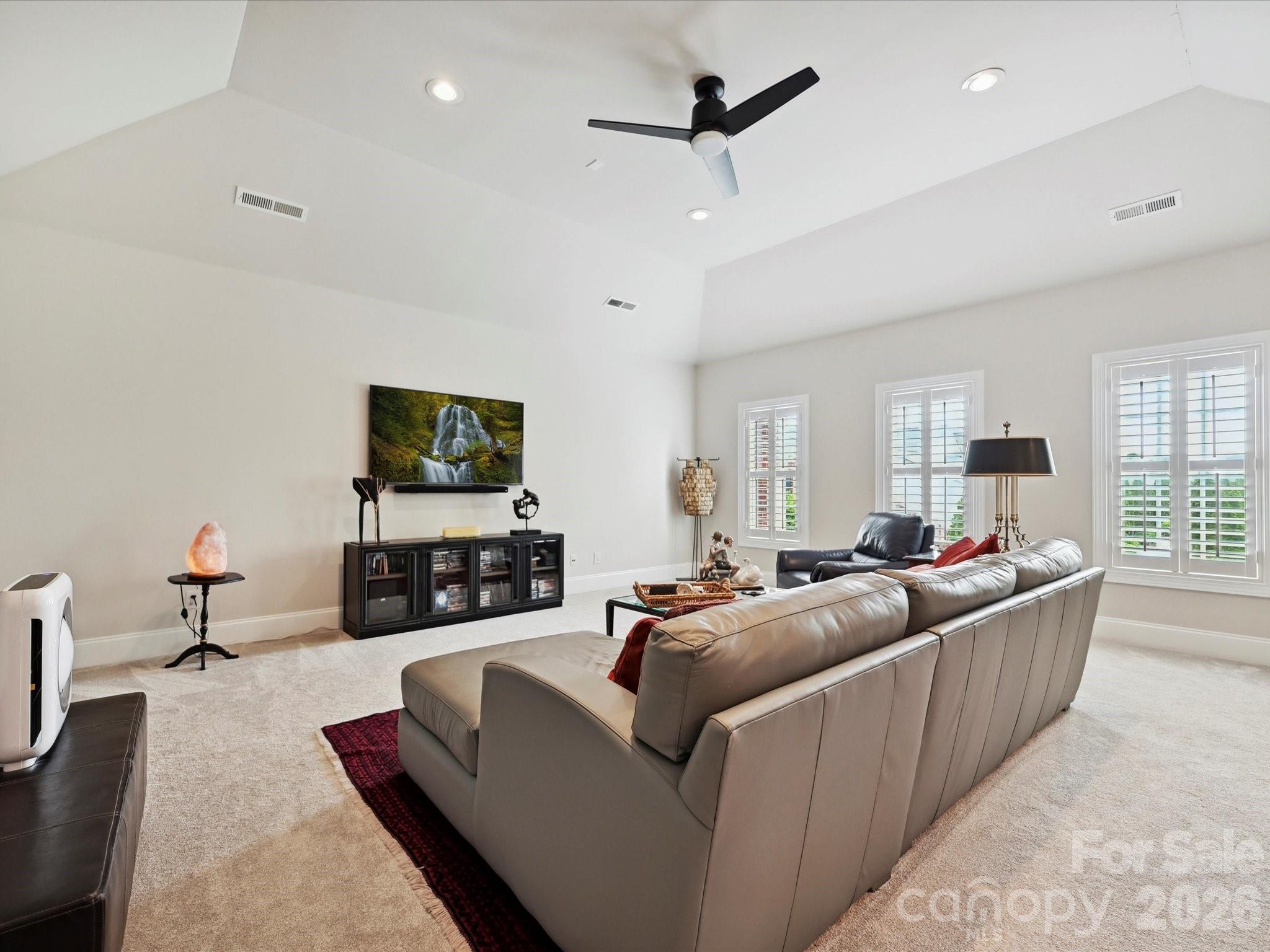 Photo 14 of 6309 Wakehurst Road, Charlotte, NC
