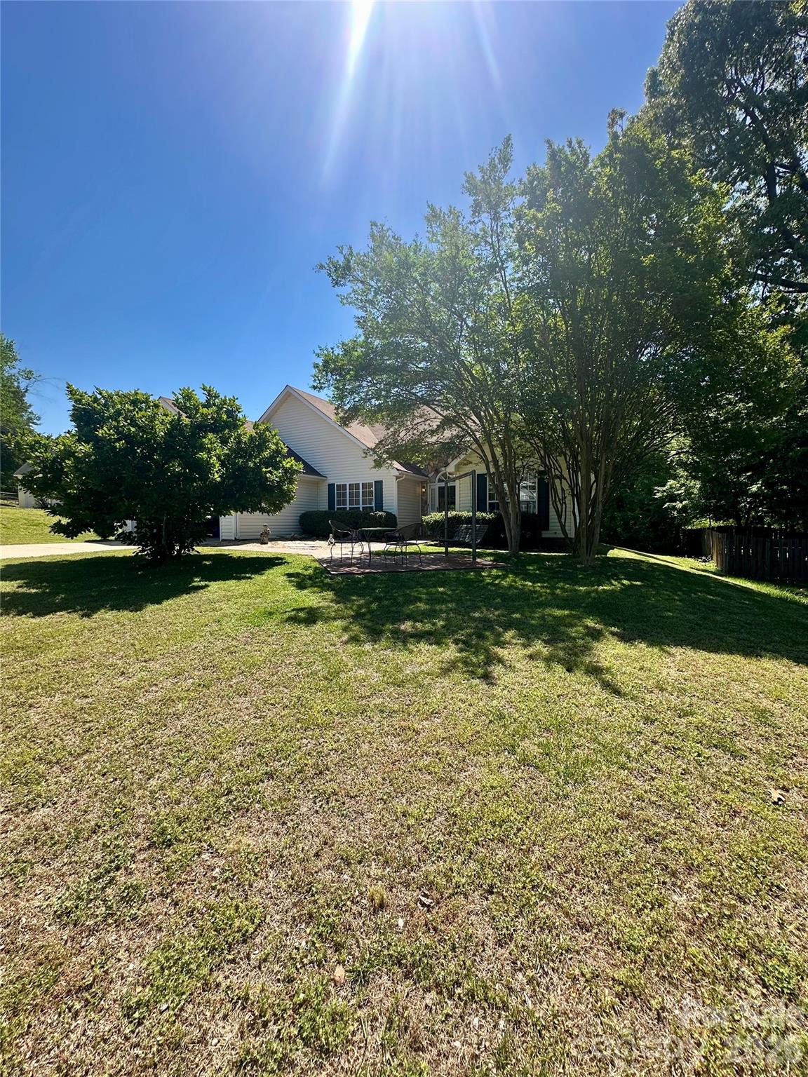 Photo 3 of 106 Old Willow Road, Mooresville, NC