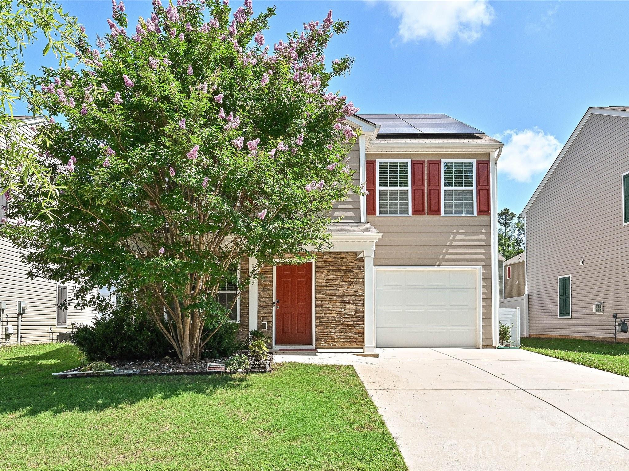 Home for sale at 6709 Broad Valley Court, Charlotte, NC — photo 1 of 31