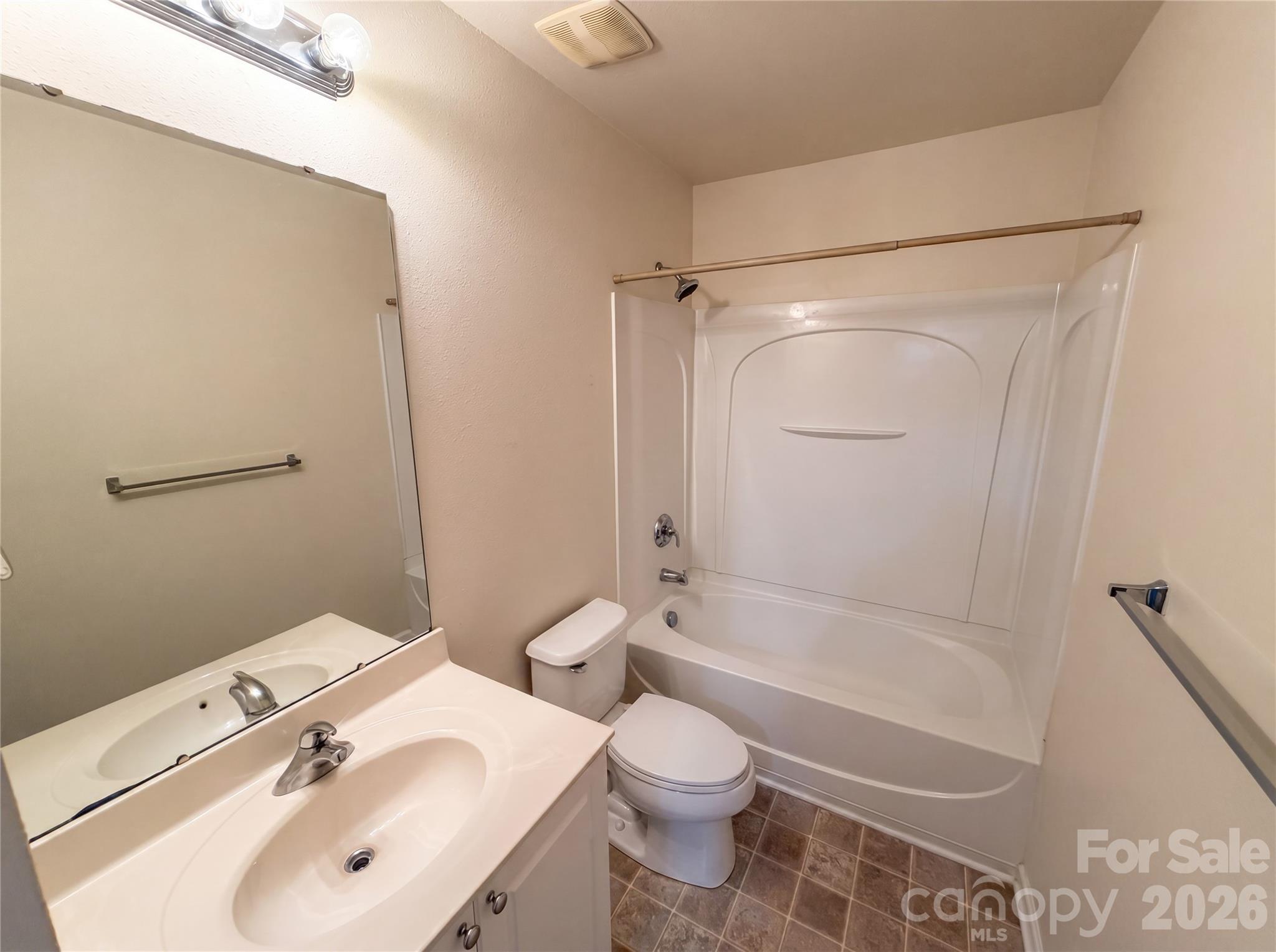 Photo 15 of 1131 Jordans Pond Lane, Charlotte, NC