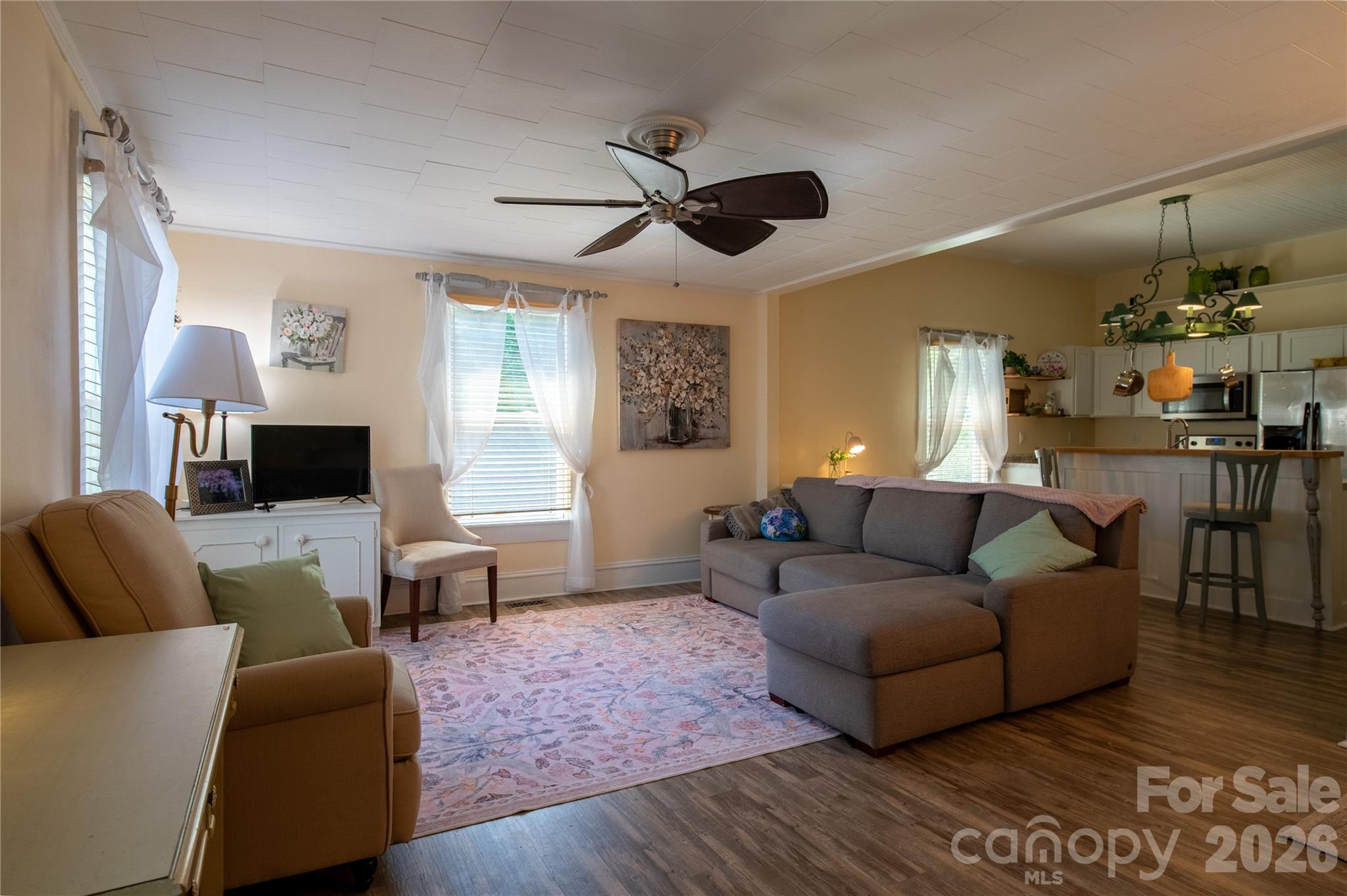 Photo 3 of 302 Park Avenue, Mount Holly, NC