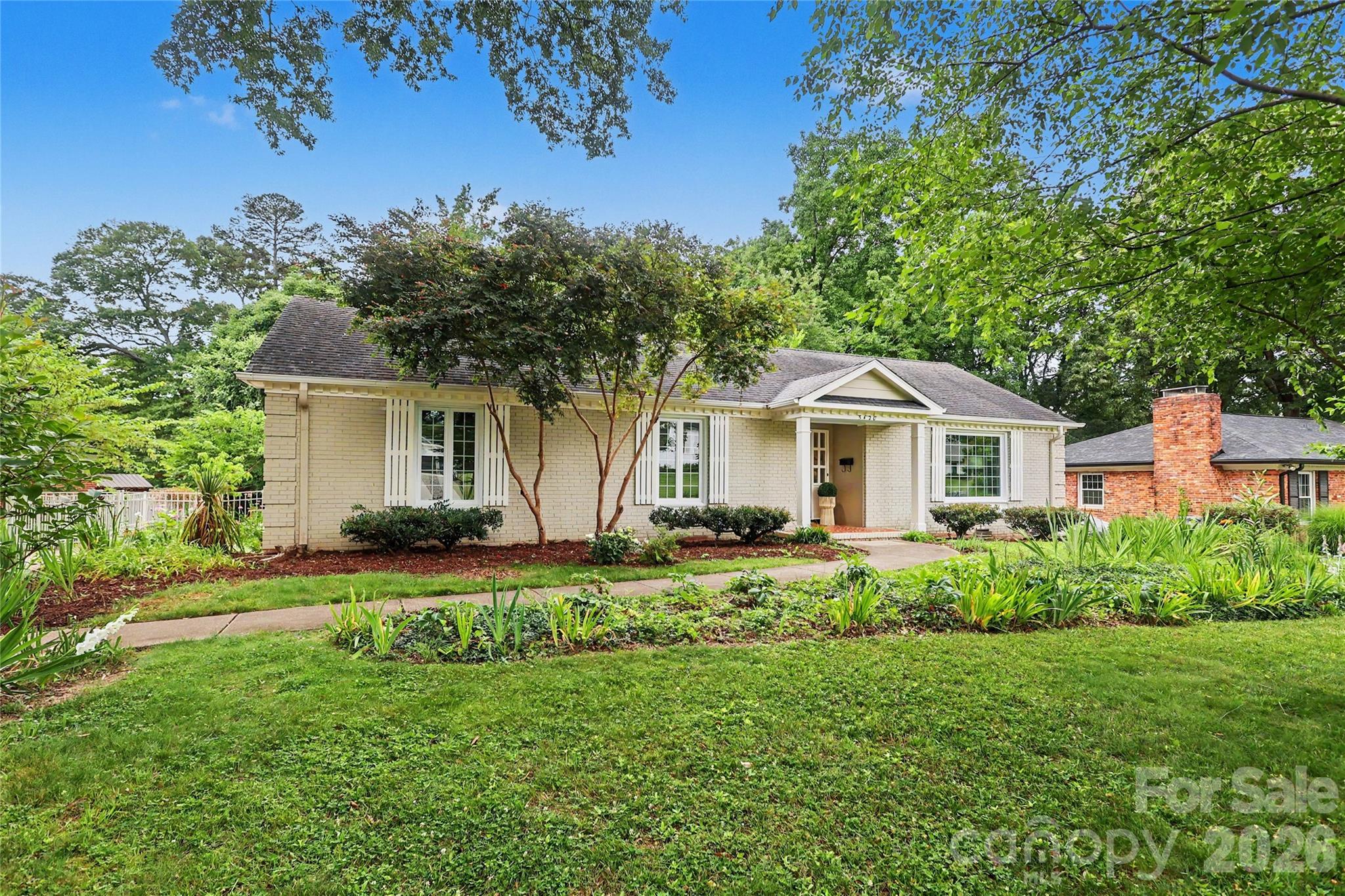 Home for sale at 5420 Topping Place, Charlotte, NC — photo 1 of 35