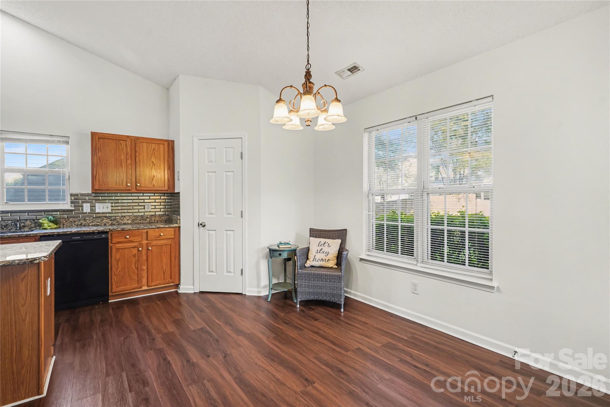 Photo 5 of 11709 BLACK MAPLE Avenue, Charlotte, NC