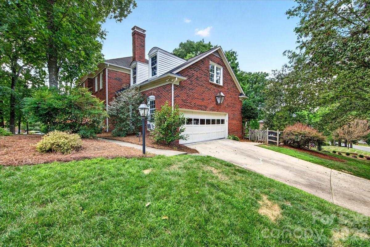 Home for sale at 10300 Ben Franklin Court, Charlotte, NC — photo 42 of 44