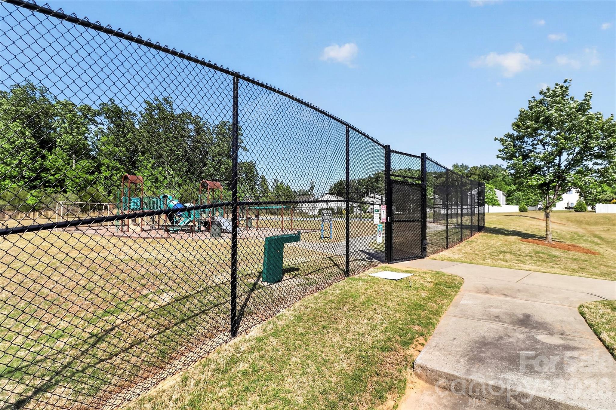 Photo 38 of 8807 Heartleaf Road, Charlotte, NC