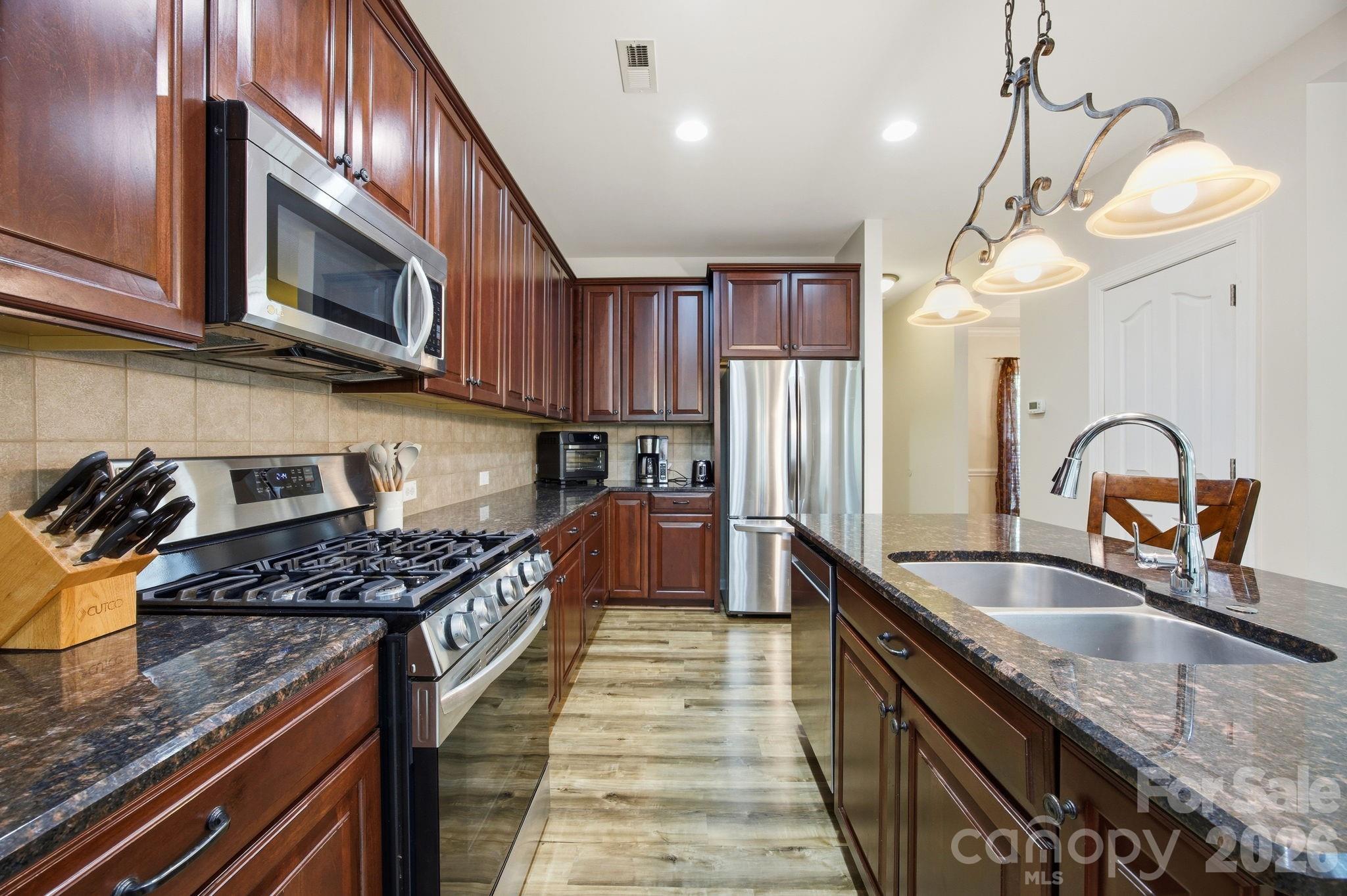 Photo 13 of 16106 Cloverleaf Court, Charlotte, NC