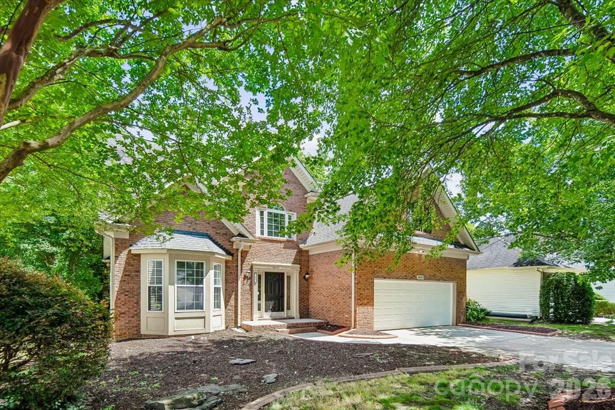 Home for sale at 2622 Billings Park Drive, Charlotte, NC — photo 2 of 48