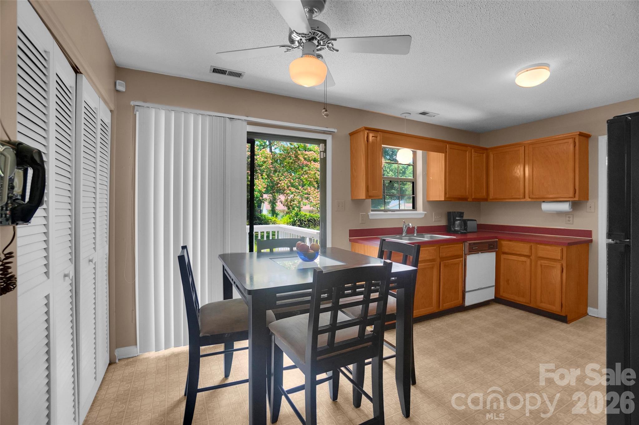 Photo 10 of 900 Highland Mist Lane, Charlotte, NC