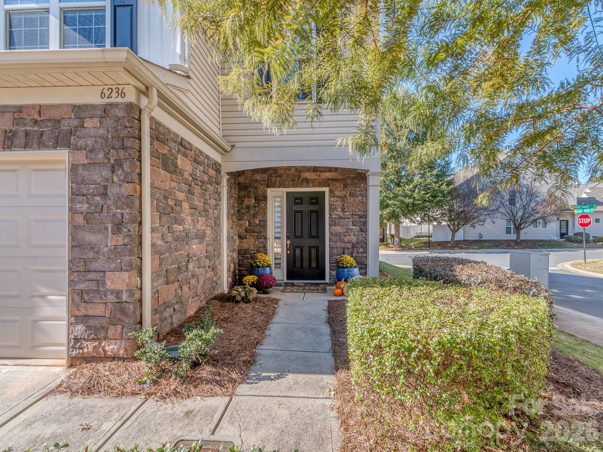 6236 Rockefeller Lane, Charlotte, NC