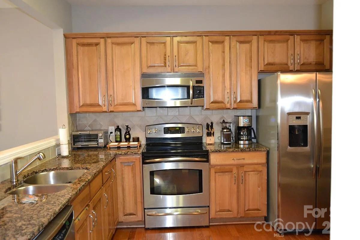 Photo 4 of 9032 Bishop Crest Lane, Charlotte, NC